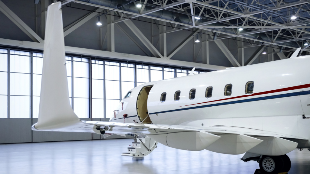 Elit’Avia: Redefining Bespoke and Sustainable Aviation Experiences - MACE